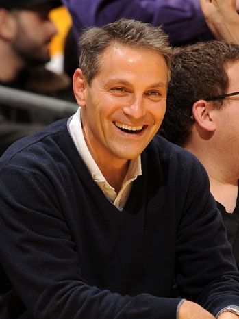 Ari Emanuel bids for the shares of Miss Universe Pageant – The Great ...