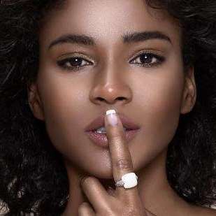 Leila Lopes looks breathtaking in ‘Hairsavvy’ Photoshoot – The Great ...